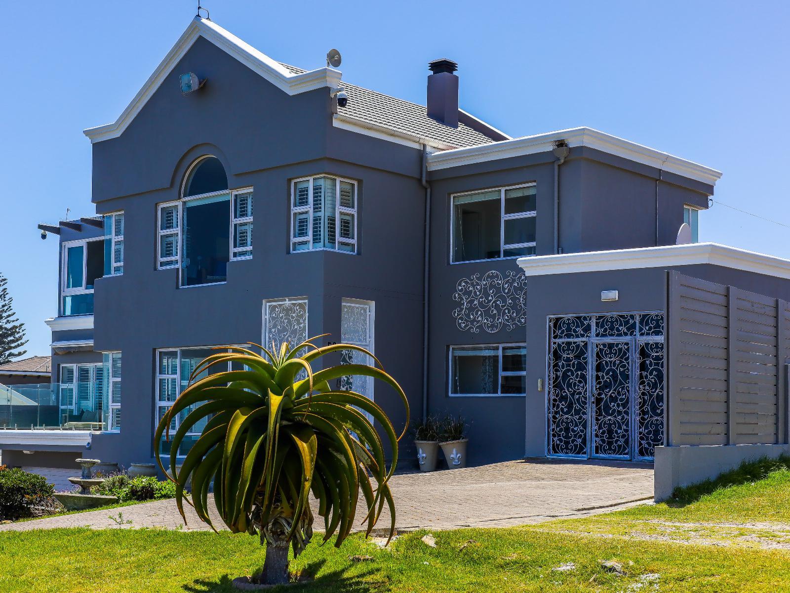 Absolute Ocean Beach House, Hermanus, Western Cape | Weekend Getaway ...